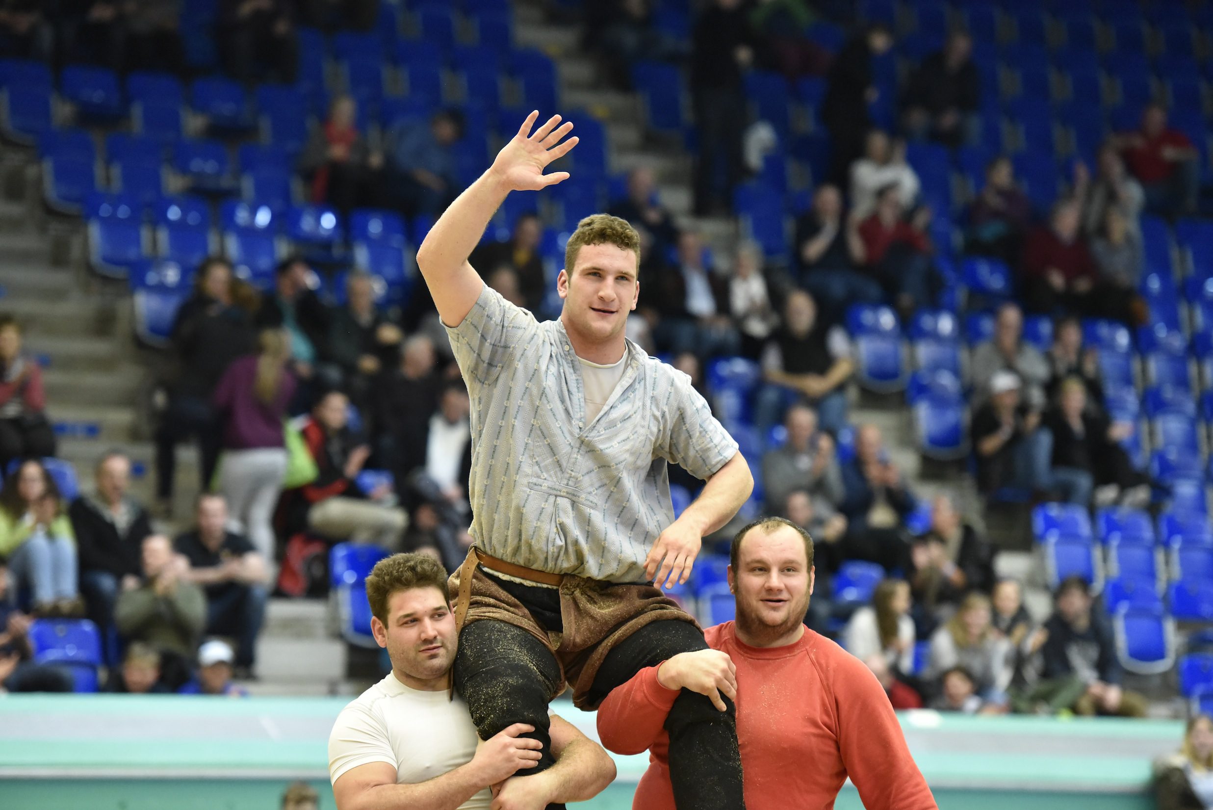 Schwinger-Saisonstart in Zürich | Schlussgang