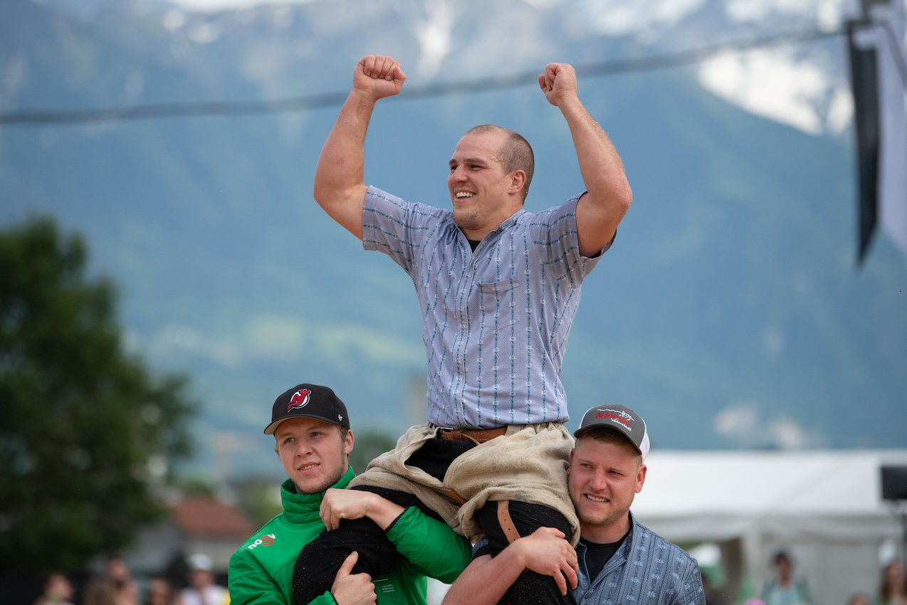 Schwinger der Woche: KW 22: Marco Good im Interview zur Kranzfestsieg ...